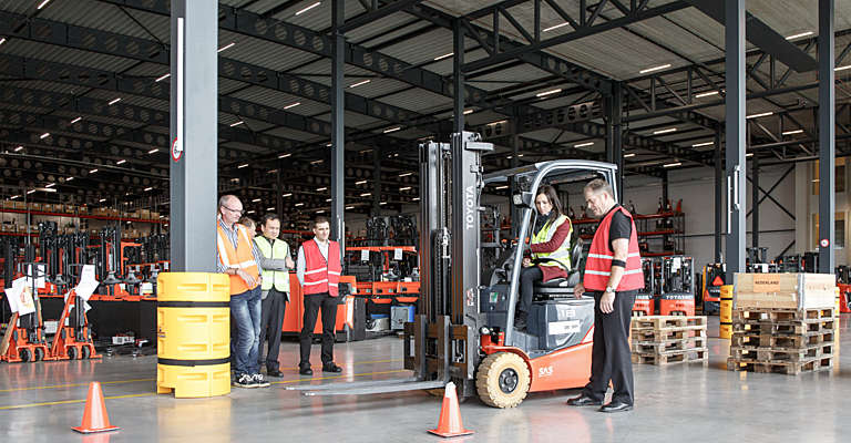 Formazione carrellisti - Patente per carrelli elevatori Corso Carrellista
